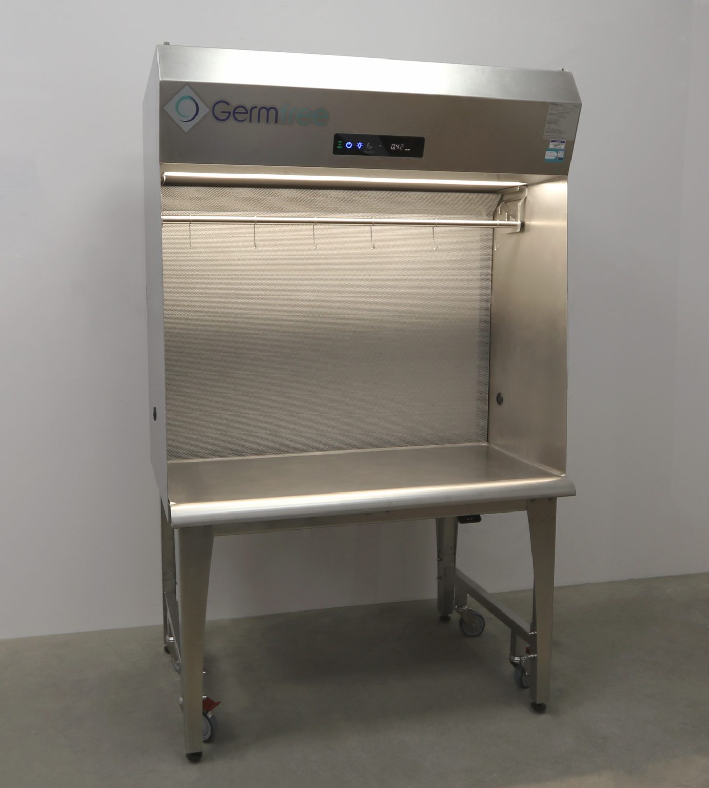 Facilities and Equipment | Cleanrooms and Laboratories | Germfree