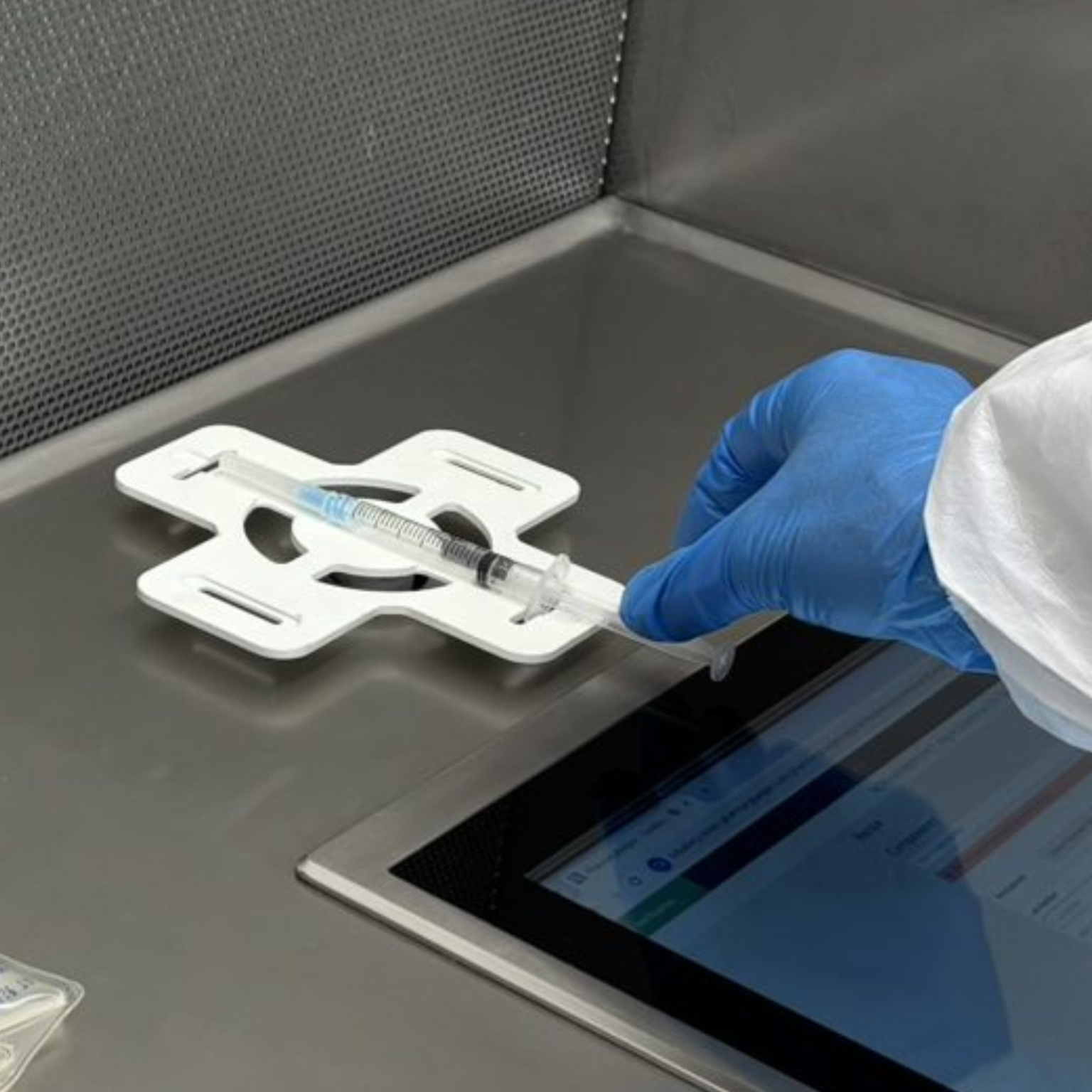 Smarthood™ | IV Workflow Hood
